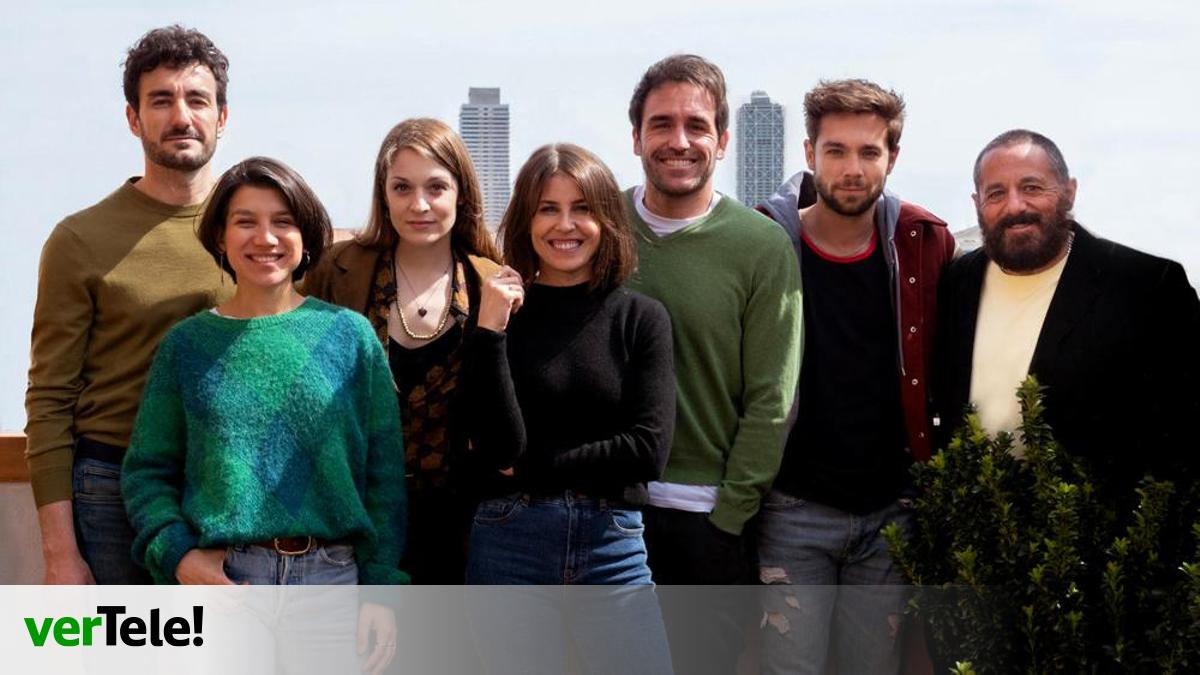 Netflix completa el reparto de 'Smiley', su serie LGTBI con Carlos ...