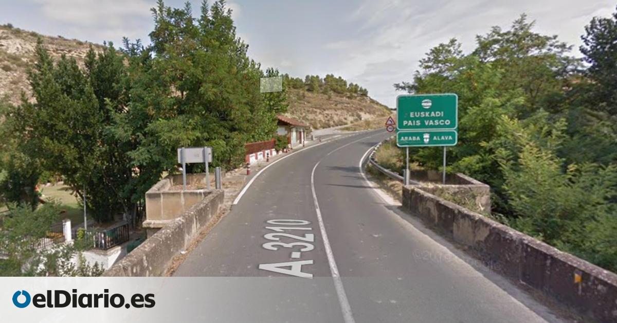 El escudo de La Rioja da la bienvenida a Álava en una señal de carretera