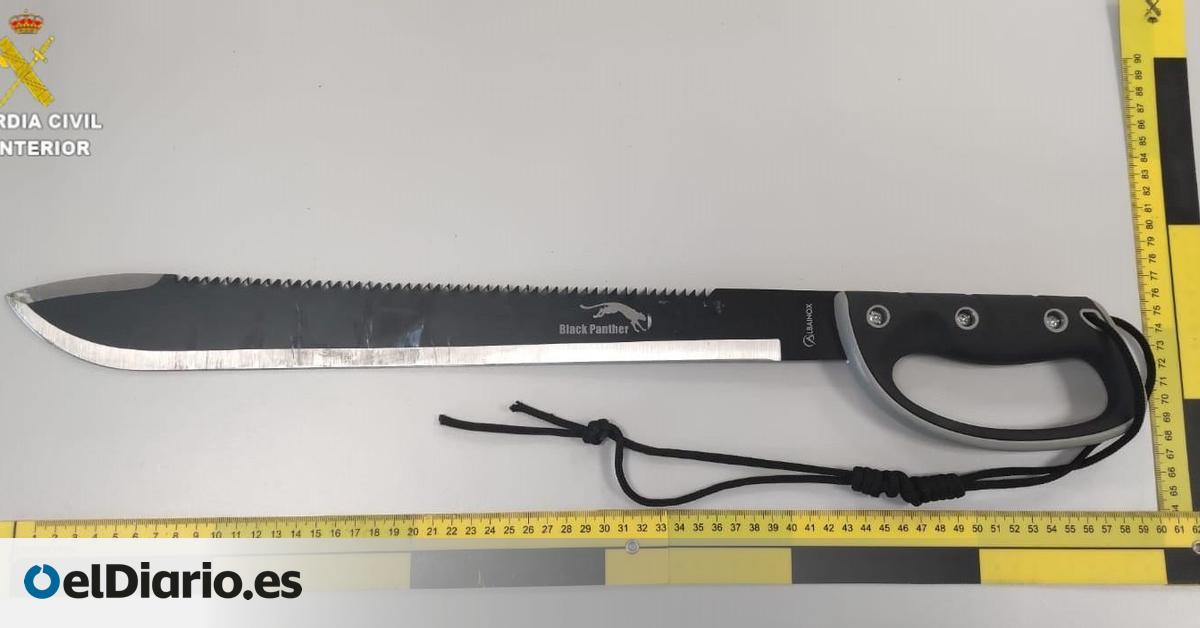 VÍDEO: Detenido un hombre tras amenazar a su pareja con una catana y atrincherarse con un ...
