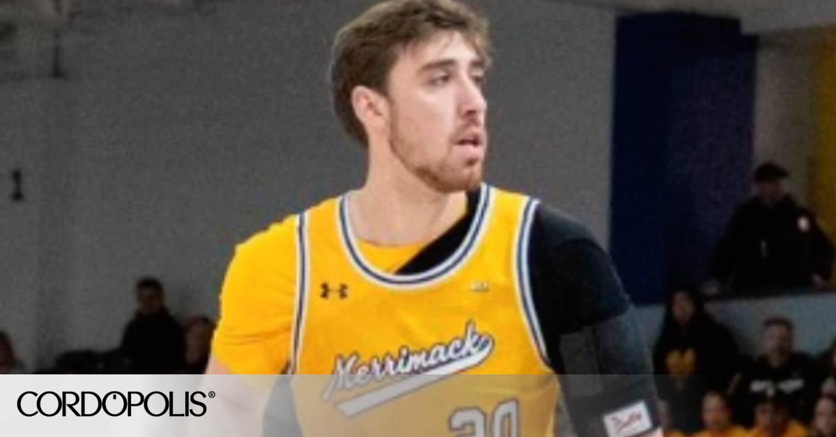 Jacob O'Connell, altura y rebote para el Coto Córdoba CB