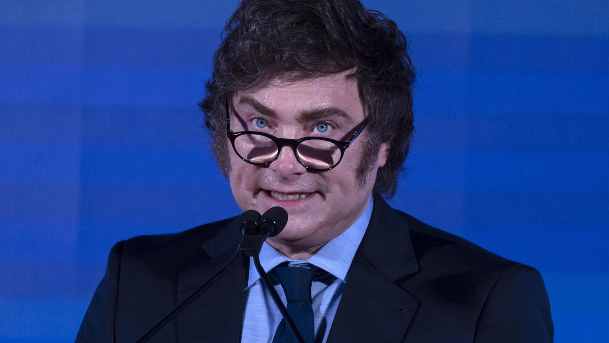 Milei contra el monopolio de Clarín por la compra de Telefónica