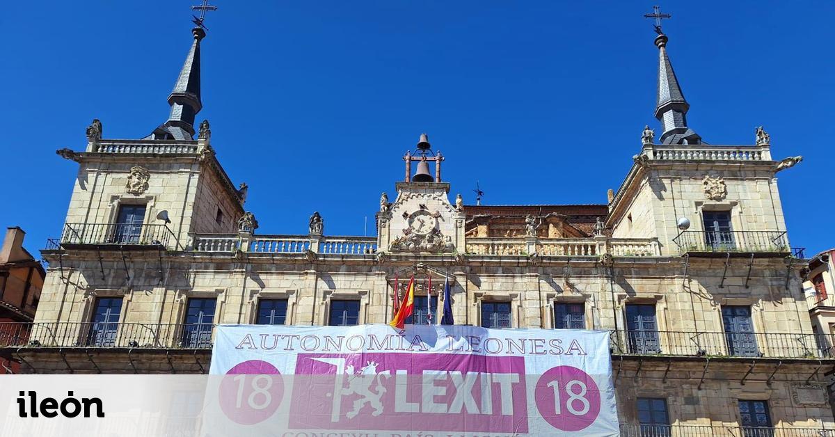 Una gran pancarta que reivindica la autonomía de la Región Leonesa ...