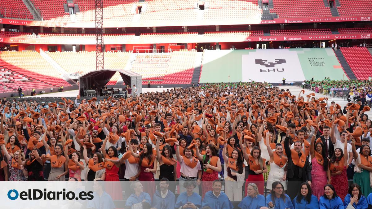 Un San Mamés a rebosar en el primer acto conjunto de fin de grado, la ...