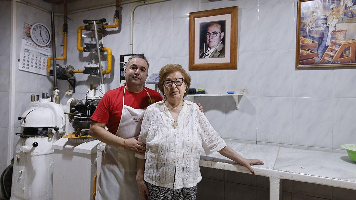 "Un orgullo amasar vuestros recuerdos": la panadería San Francisco echa ...