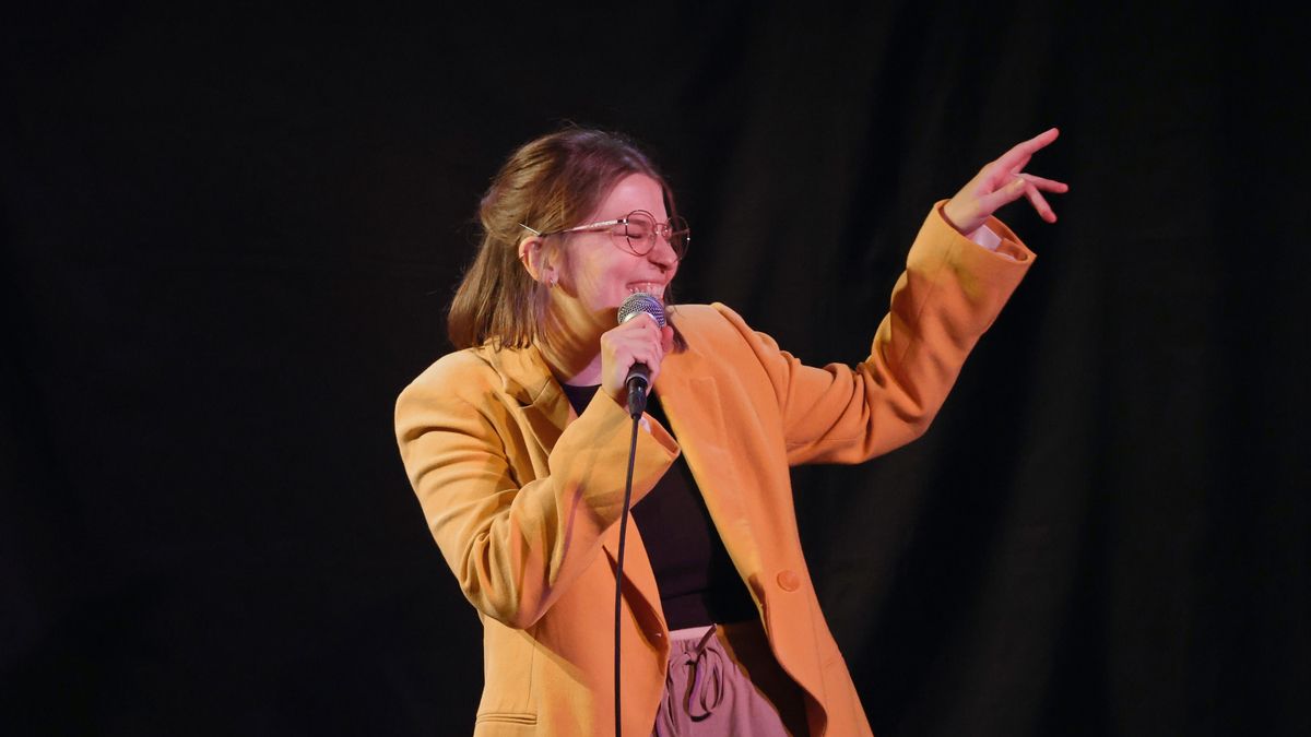 Elisa Coll estrena en València 'Gloria', un monólogo dramatizado sobre ...
