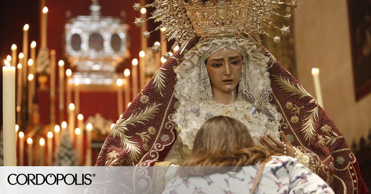 Imagen para la historia: ‘La Reina’ ante sus Mártires