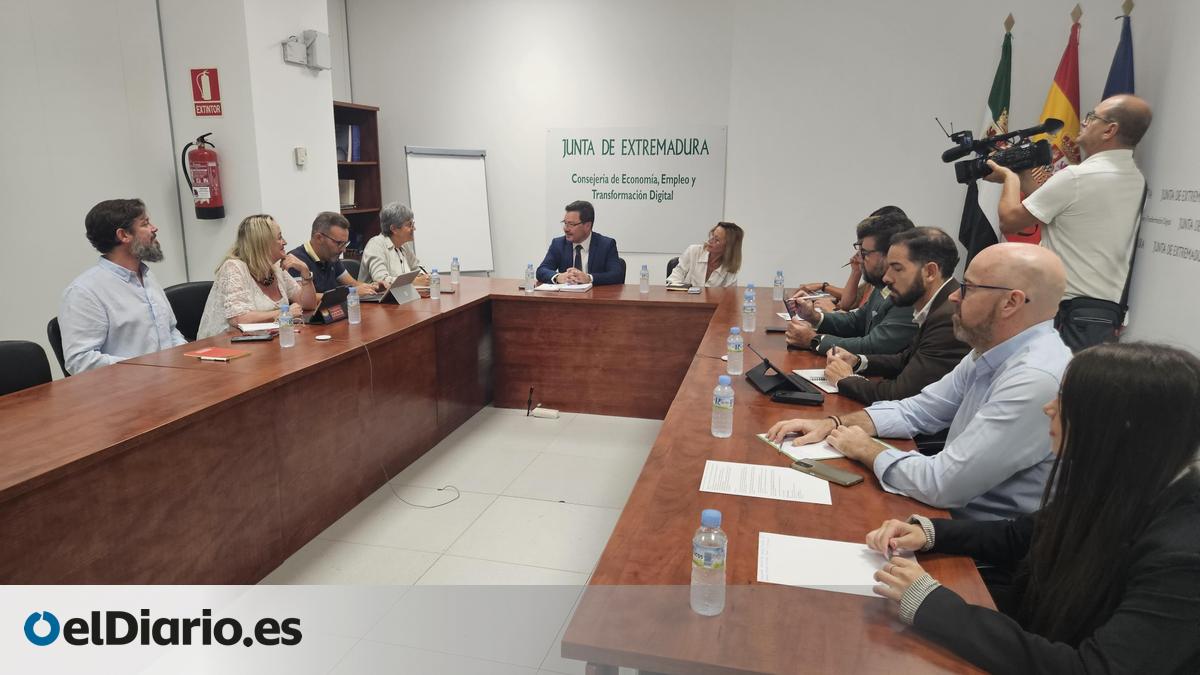 Junta, sindicatos y patronal forman la comisión para el desarrollo de ...