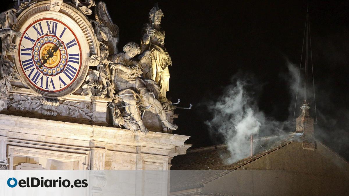 Cómo se produce el humo de las fumatas blanca y negra: el proceso que ...