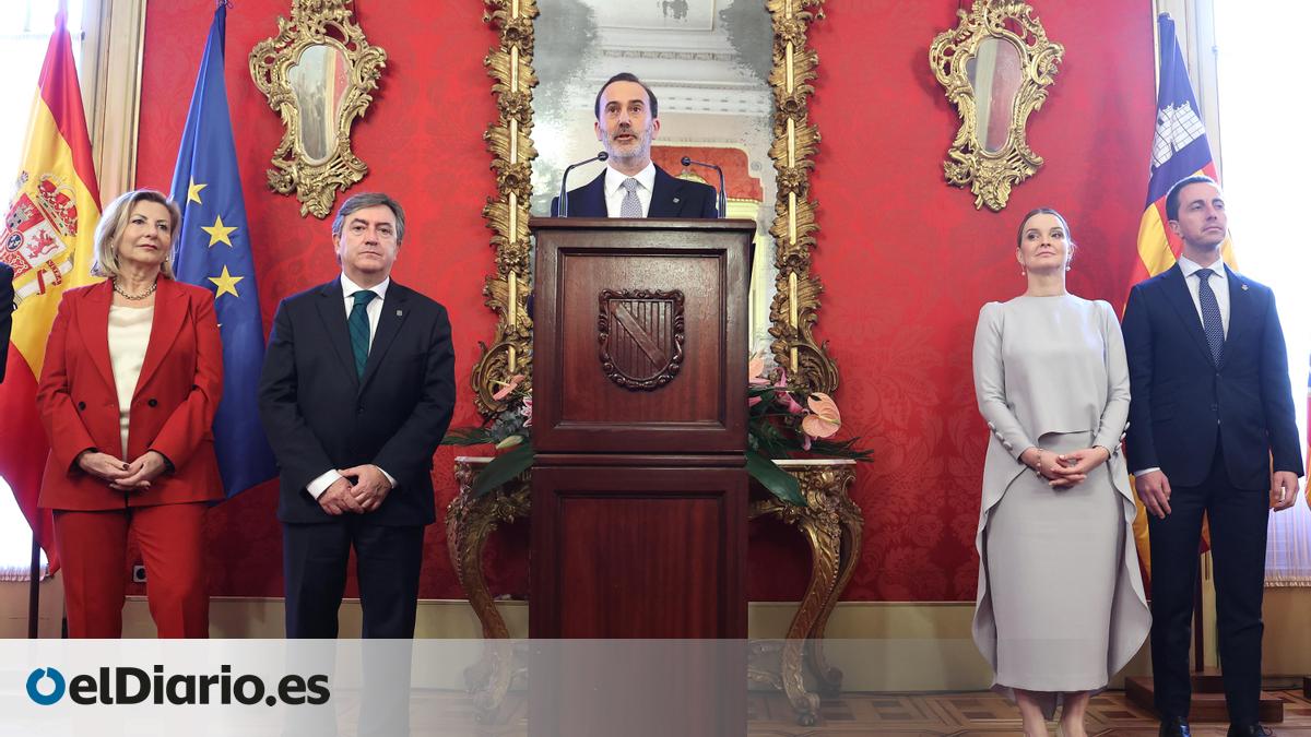 Le Senne, qui va trencar la foto de víctimes de Franco, a l'acte de la ...