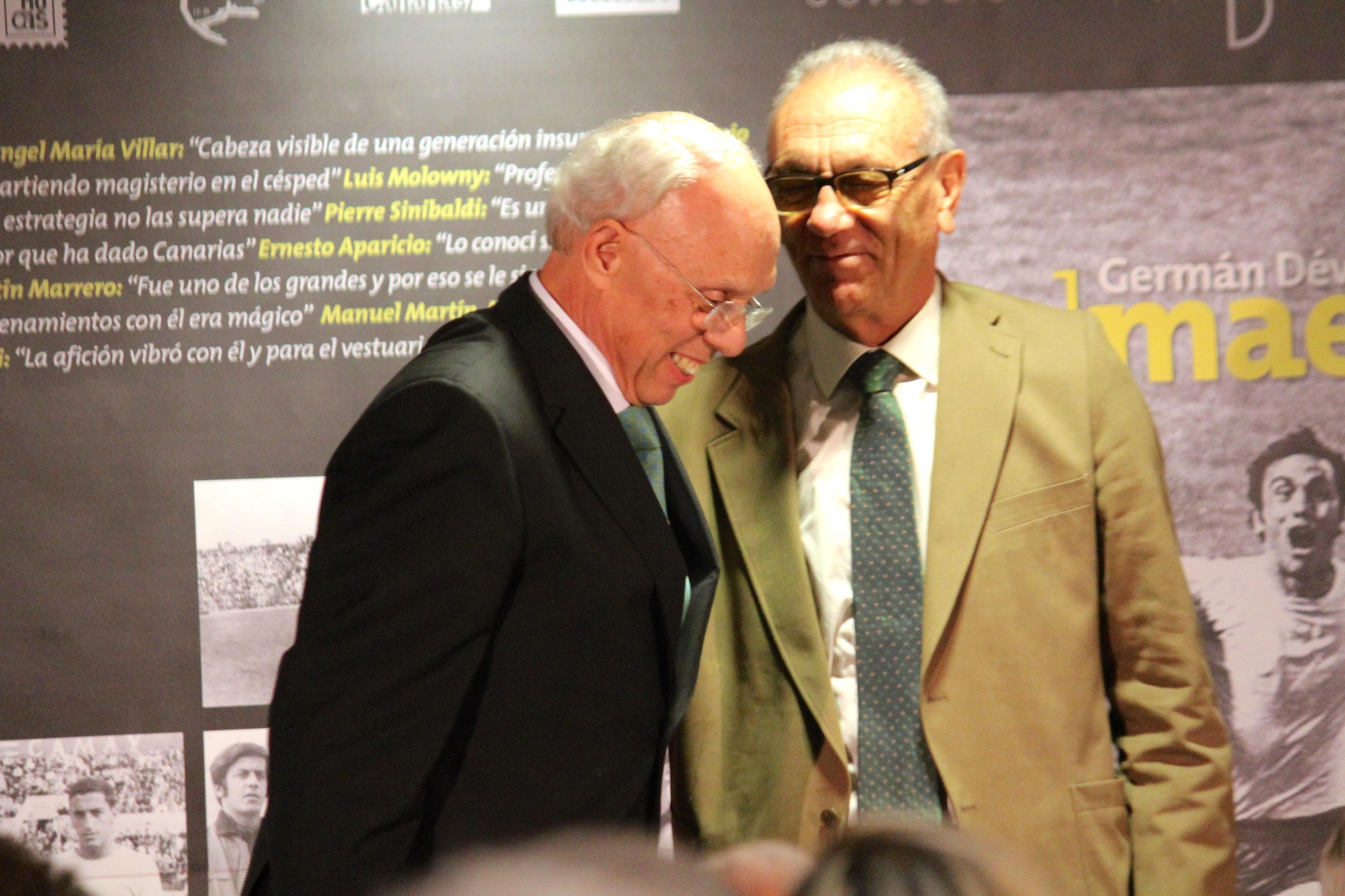 FOTOGALERÍA | Presentación de la biografía de Germán Dévora