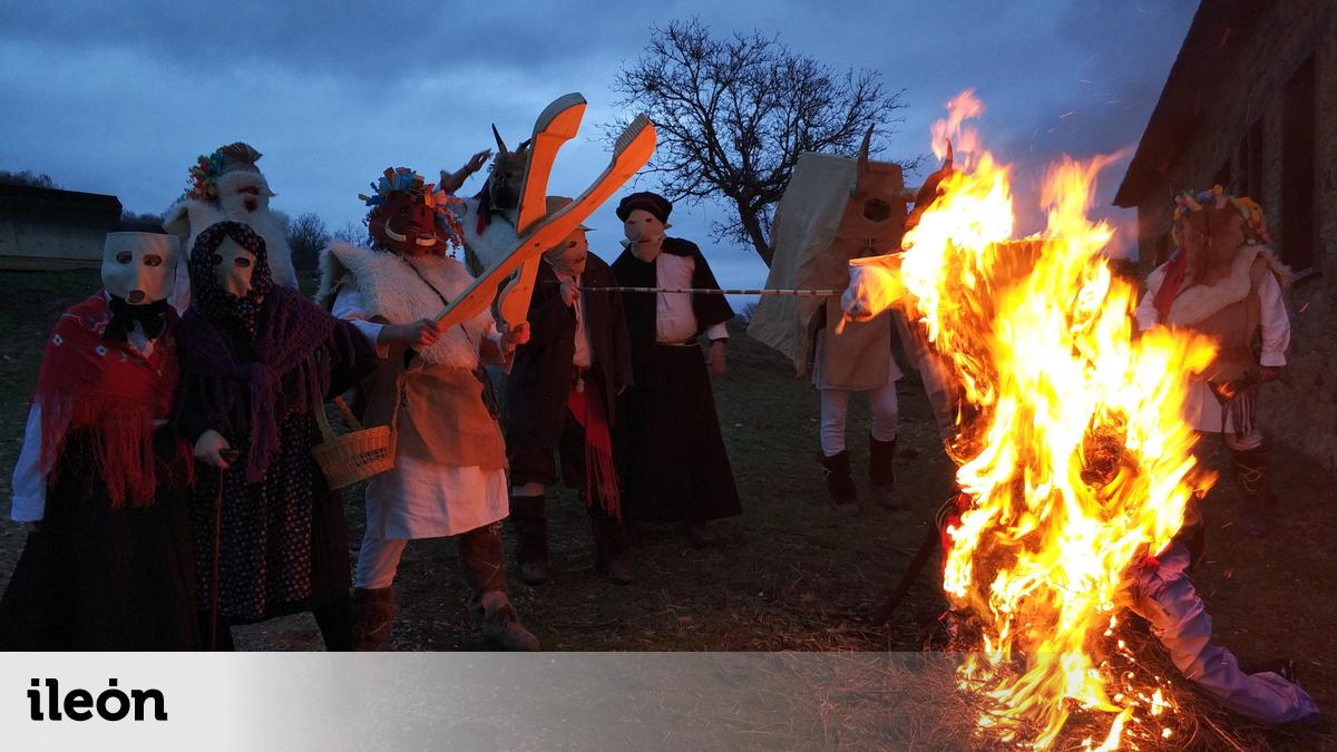 El carnaval tradicional de Manzaneda de Cabrera regresa en verano con ...