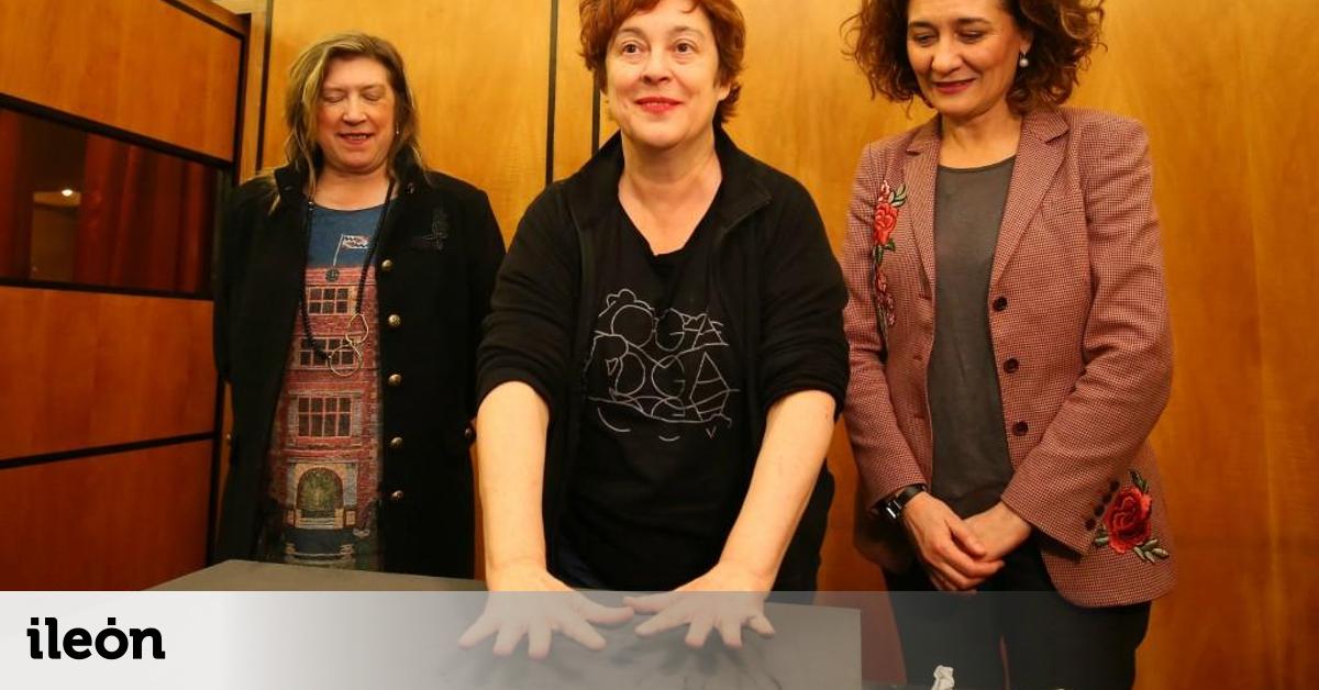 La dramaturga Laila Ripoll deja su huella en la acera del teatro de ...