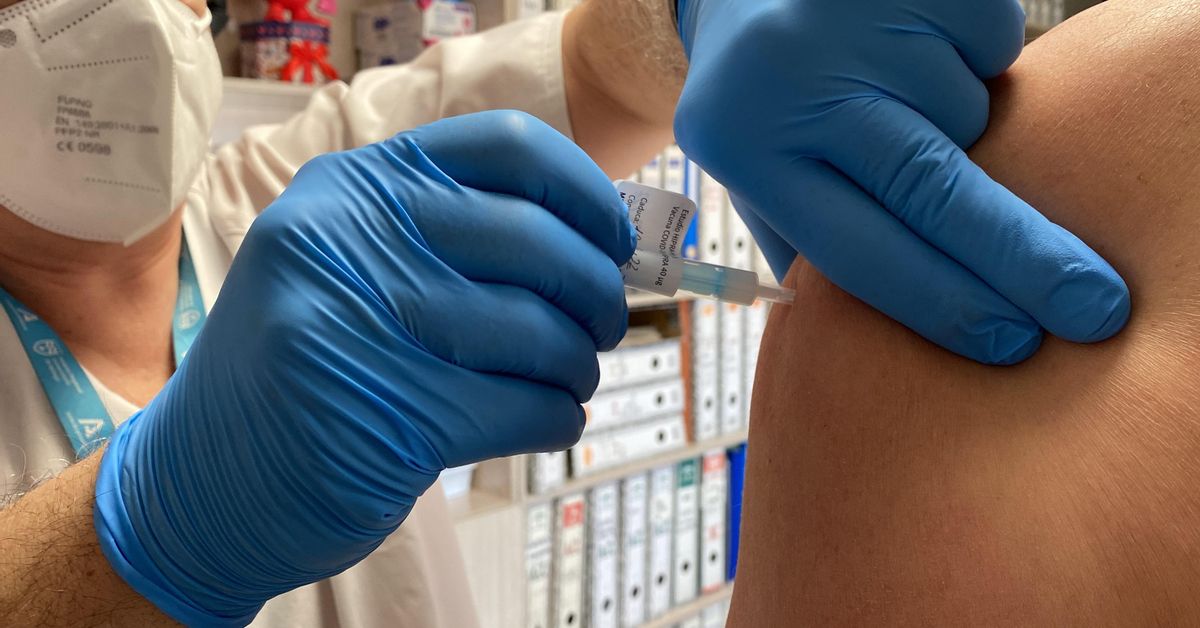 Andalucía empieza a inocular la cuarta dosis de la vacuna a inmunodeprimidos