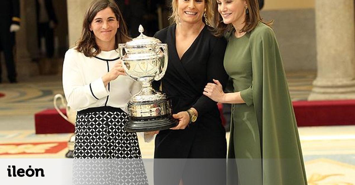 Lydia Valentín recibe de manos de la Reina Letizia el Premio Nacional ...