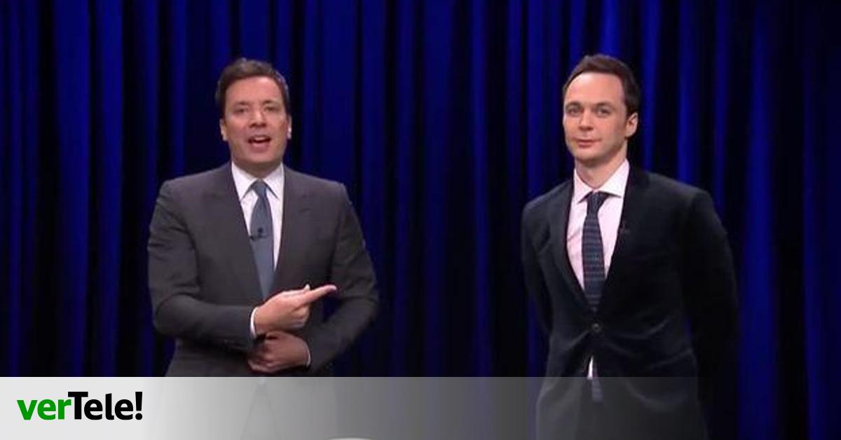 Jim Parsons juega al tabú con Jimmy Fallon en su show