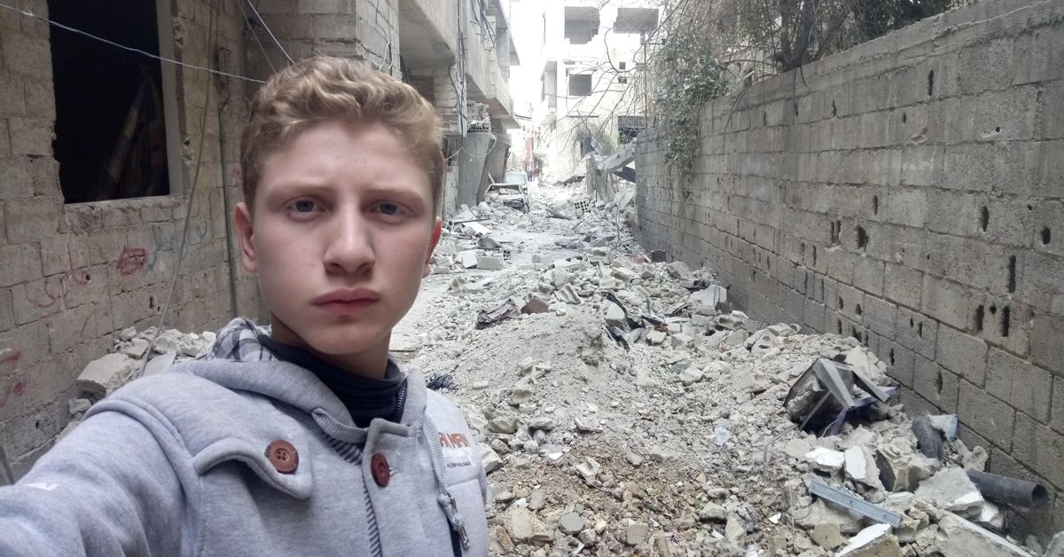 Muhammad Najem, el adolescente que fotografía la guerra siria desde niño