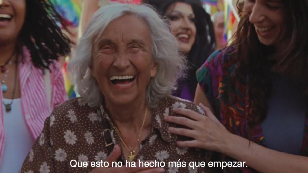 La campaña de Igualdad por el Orgullo LGTBI: "Hermano, qué feliz ...