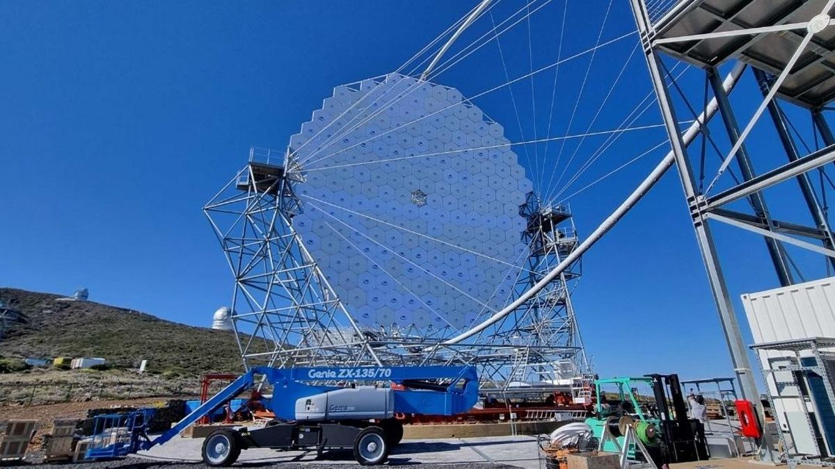 Finaliza “con éxito” la instalación del espejo de otro de los telescopios de gran tamaño de la ...