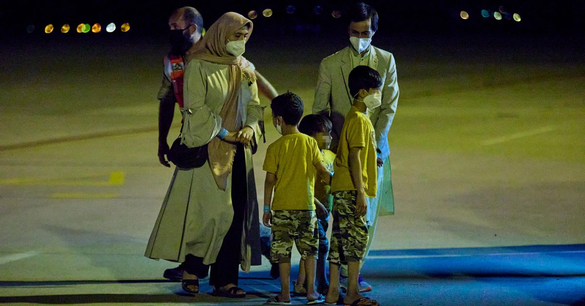 EEUU trasladará a las bases de Morón y Rota a hasta 4.000 colaboradores ...