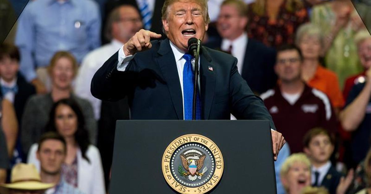 Trump convierte la ayuda humanitaria en fango para su circo político