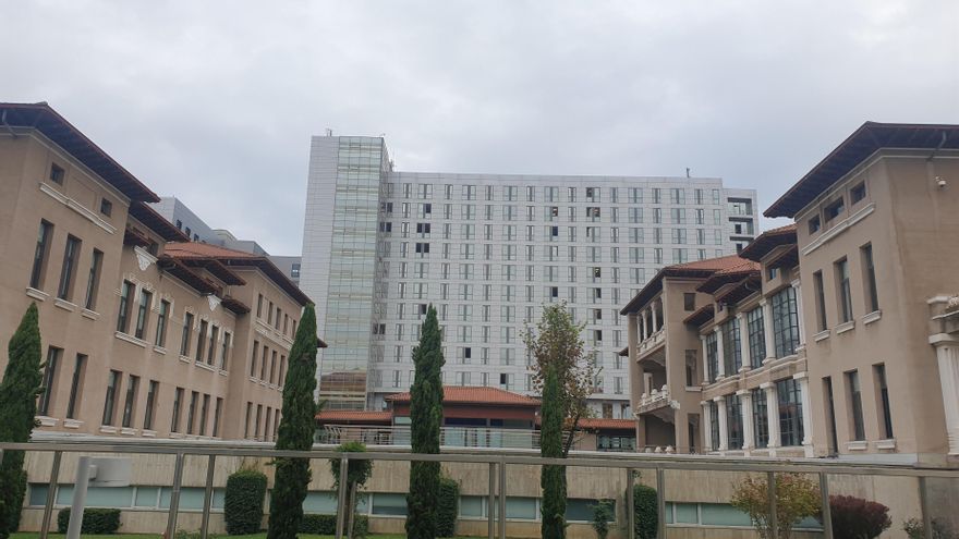 Valdecilla abre dos plantas más de hospitalización COVID y amplía ...