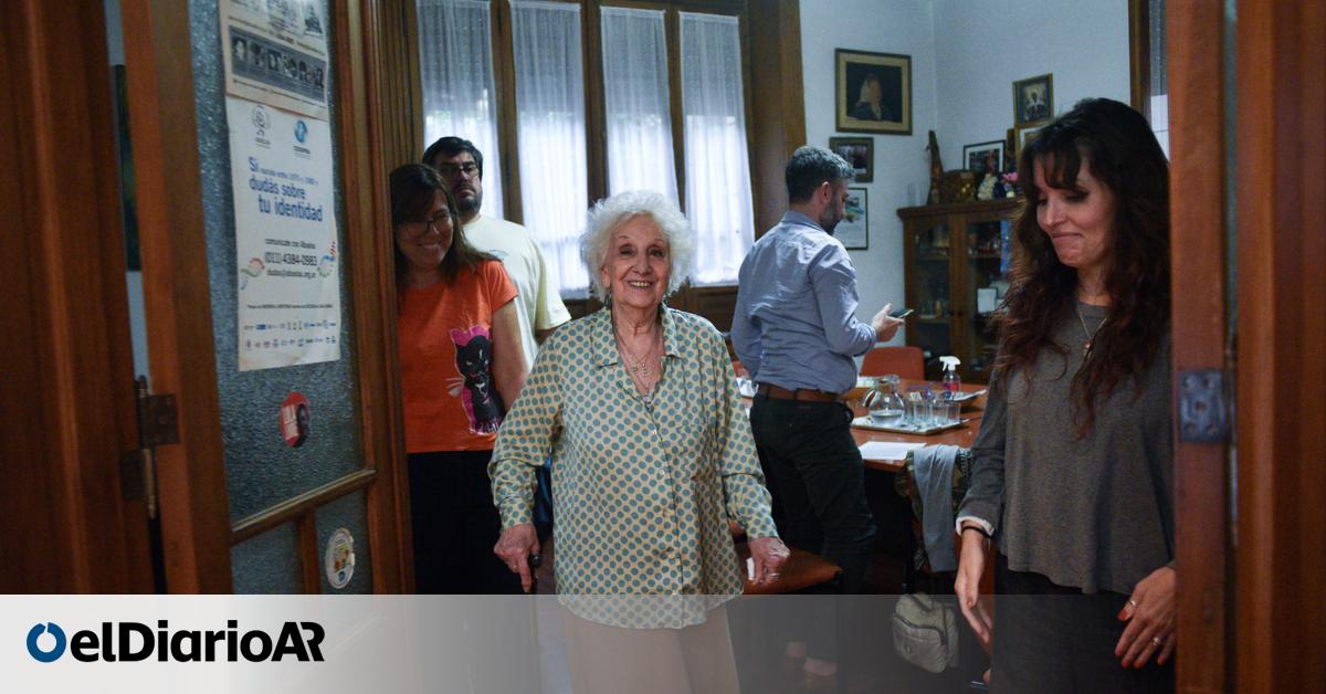 Las últimas Abuelas de Plaza de Mayo se organizan, los nietos toman el relevo y los bisnietos ...