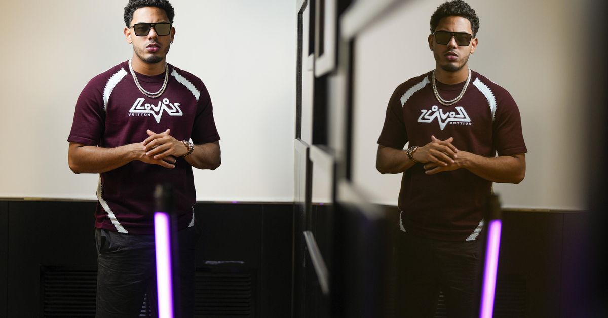 Myke Towers y 'Si antes te hubiera conocido', de Karol G, lo más ...